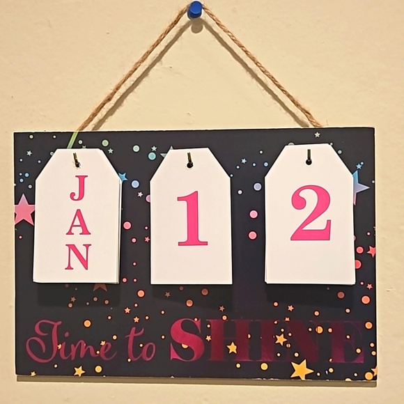 Wall Decor | Adjustable Calendar | Poshmark